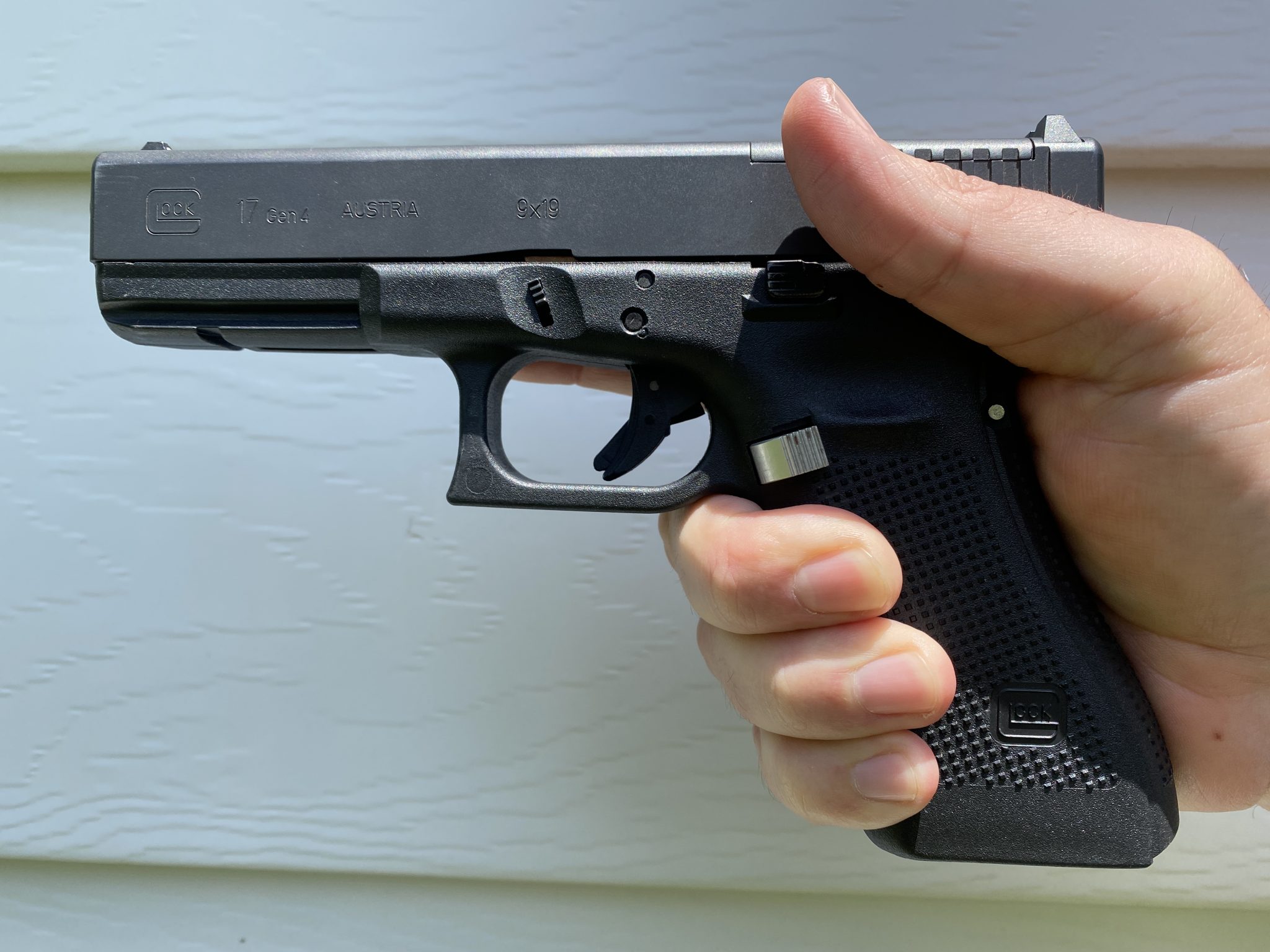 Get a Grip! How You Hold the Gun Matters – CrossBreed Blog