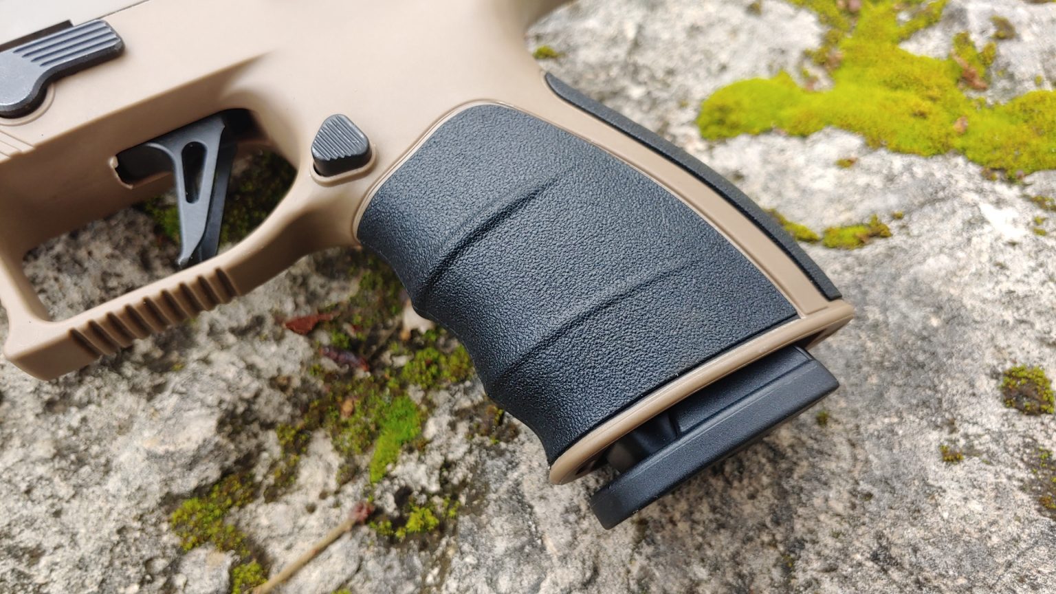 The Mirzon Enhanced Grip Module – Upgrading the P320 – CrossBreed Blog